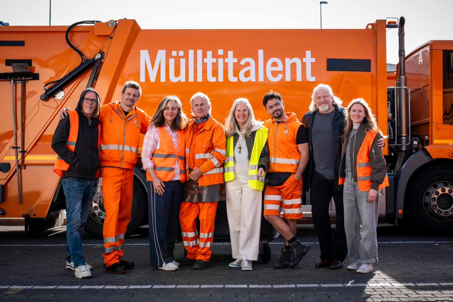 Dreharbeiten für zwei weitere Filme der ARD-Erfolgsreihe "Die Drei von der Müllabfuhr" gestartet ...